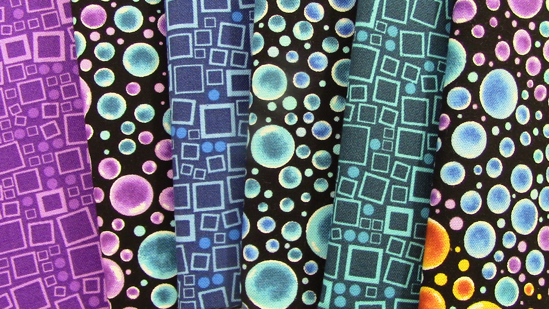 6 Fat Quarters – Bubbles & Squares (4472) « Darlene Michaud